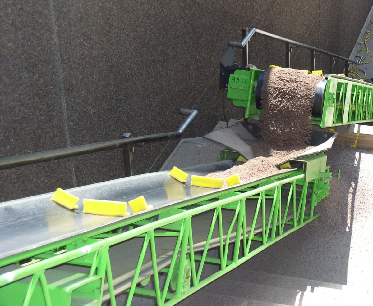 Top Conveyor Maintenance Essential Tips | E-ZLIFT Conveyors
